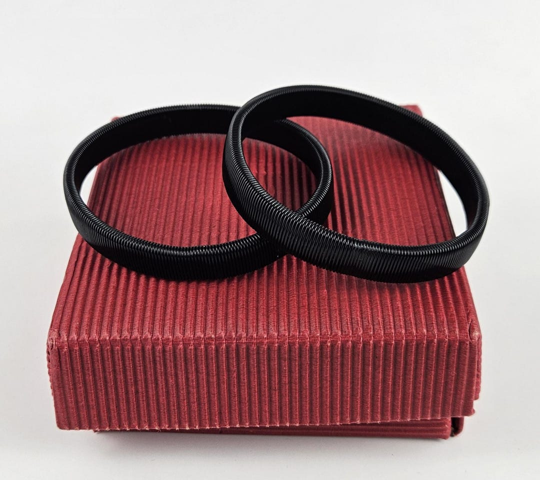 Sleeve Garters, Shirt Cuff Holders, Black Color. Bartender Arm Bands ...
