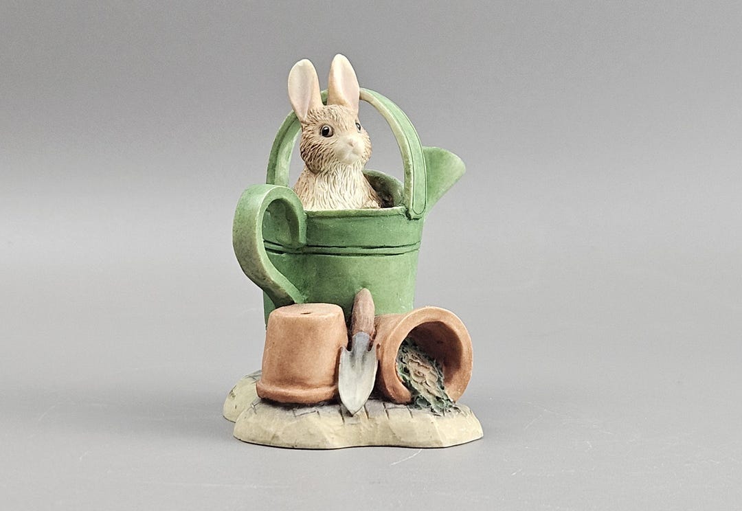 Peter Rabbit Watering Can. Beatrix Potter World Figurine - Etsy