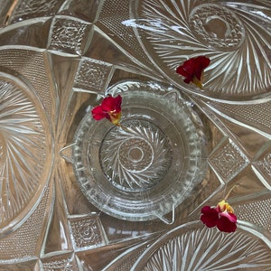 L.E. Smith Aztec Glass Punch Bowl With Stand: Pinwheel Cane Design - Etsy