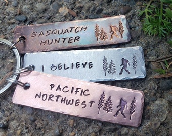 Sasquatch Yeti Bigfoot Sculpted Pewter Keychain Perfect - Etsy