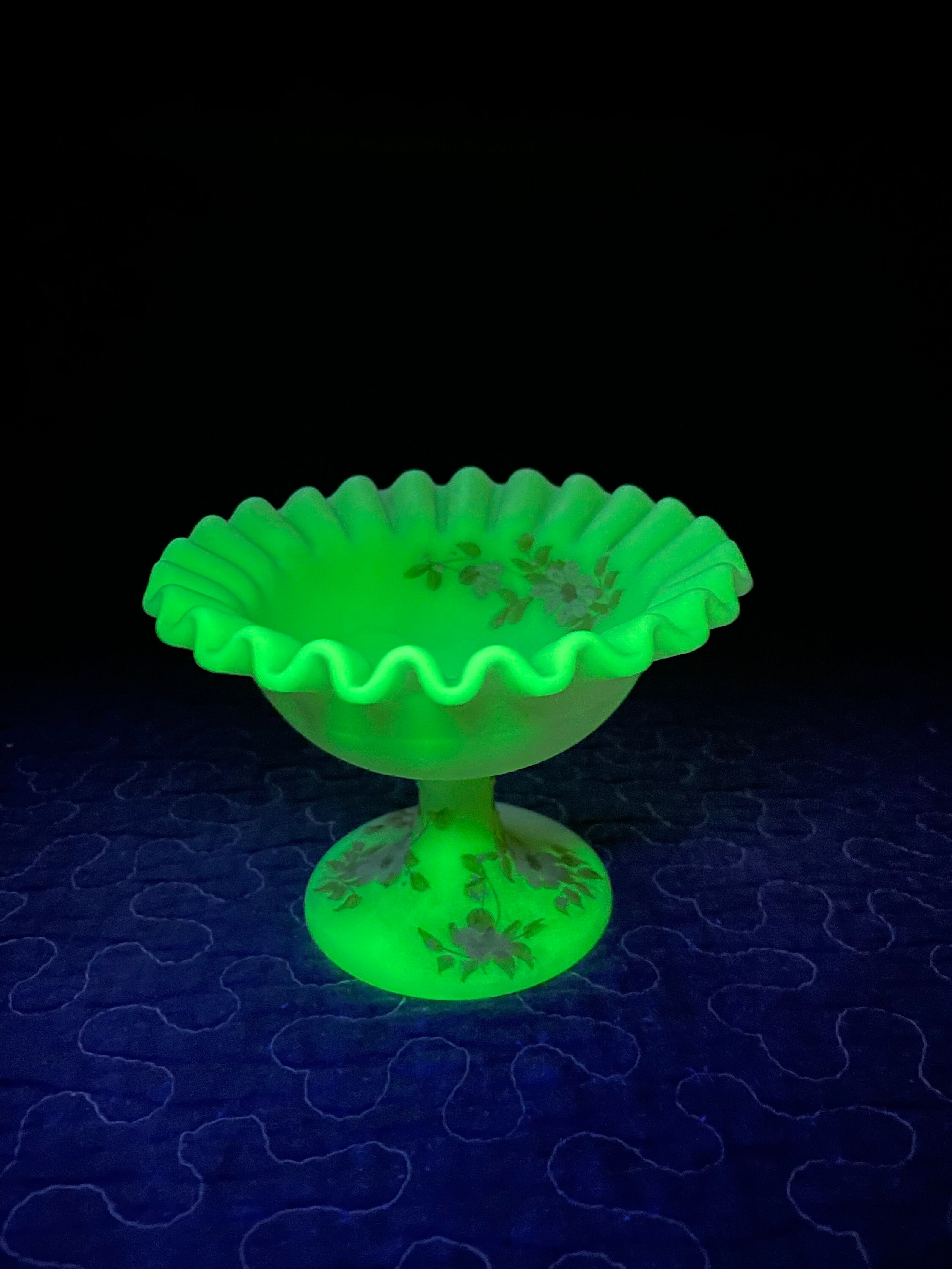 Fenton Satin Custard Ruffle Dish Hand Painted by D. Anderson With ...