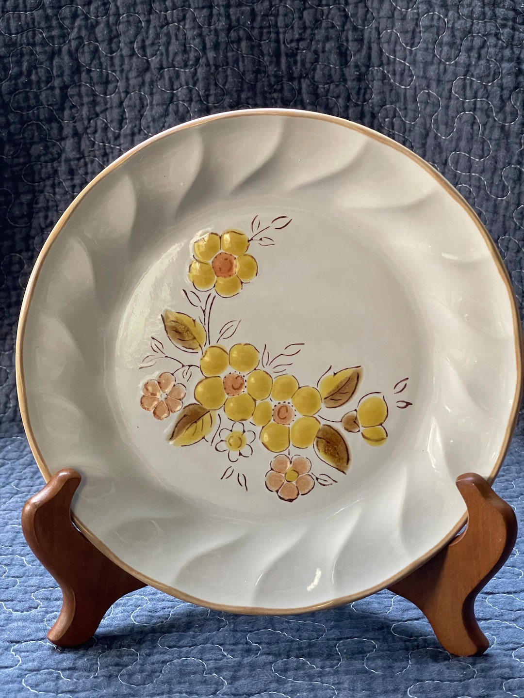 Hearthside Stoneware Gaiety Sculptura Plate - Etsy