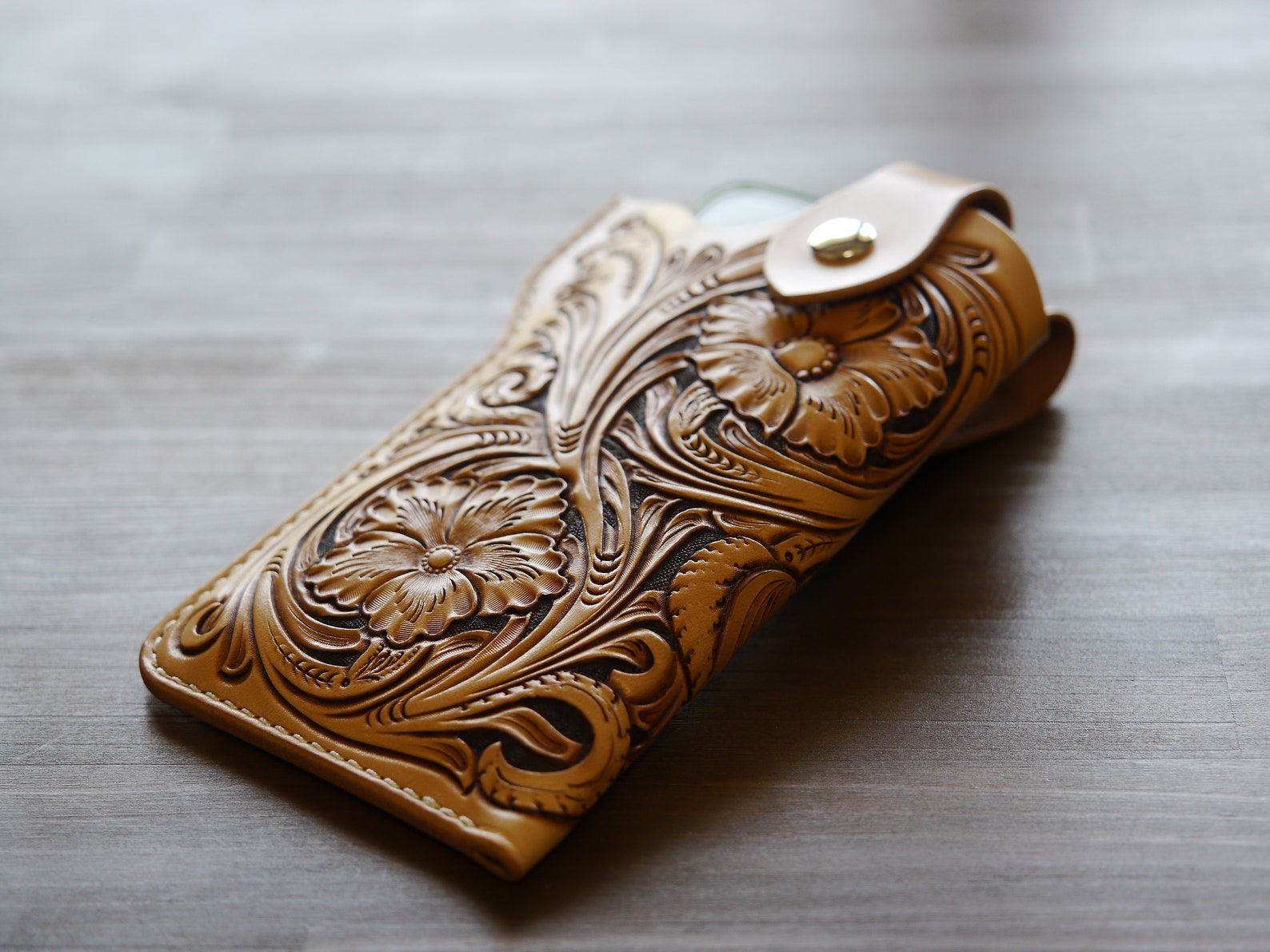Western Holster-type Phone Holder, Leather Carving,made in Japan ...