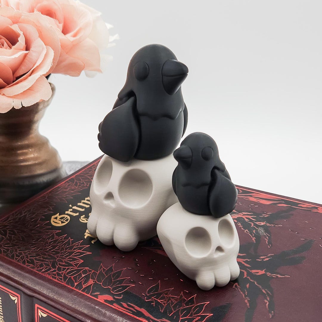 Crow on Skull Figurine: Gothic Halloween Desk Decor - Etsy