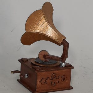 DIY Kit of a Vintage Gramophone and Its “vinyl Record”, on a 1/12 Scale ...