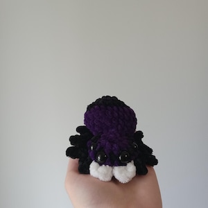 Purple Pinktoe Tarantula Spider Plush, Handmade Crochet Halloween Decor ...
