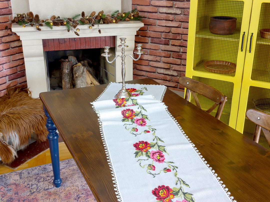 Handmade Embroidered Flower Vine Table Runner, Retro Embroidered Table ...
