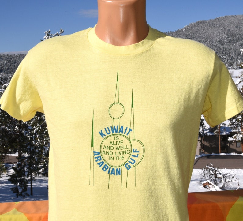Vintage 70s T-shirt KUWAIT Alive Well Arabian Gulf T-shirt - Etsy