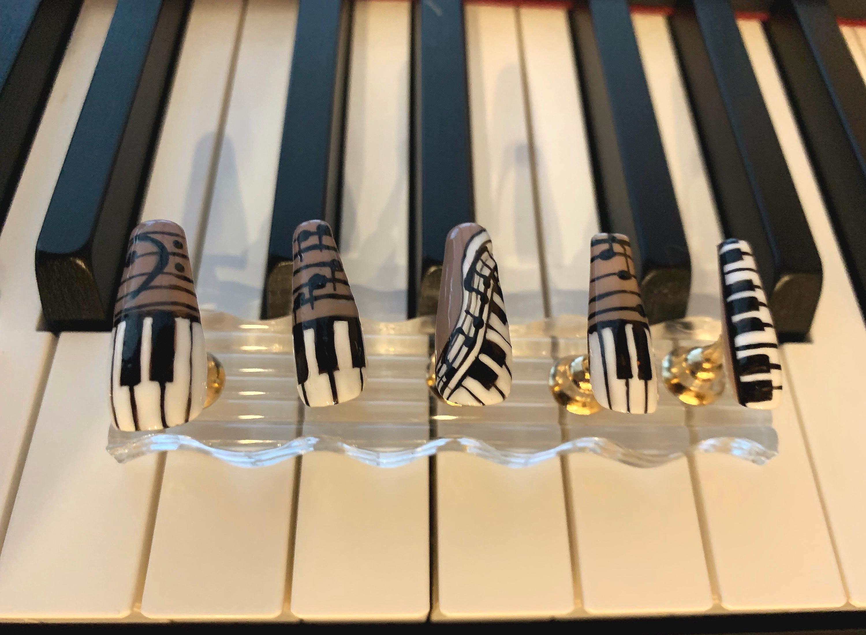 Piano & Music Notes Gel Nails - Etsy
