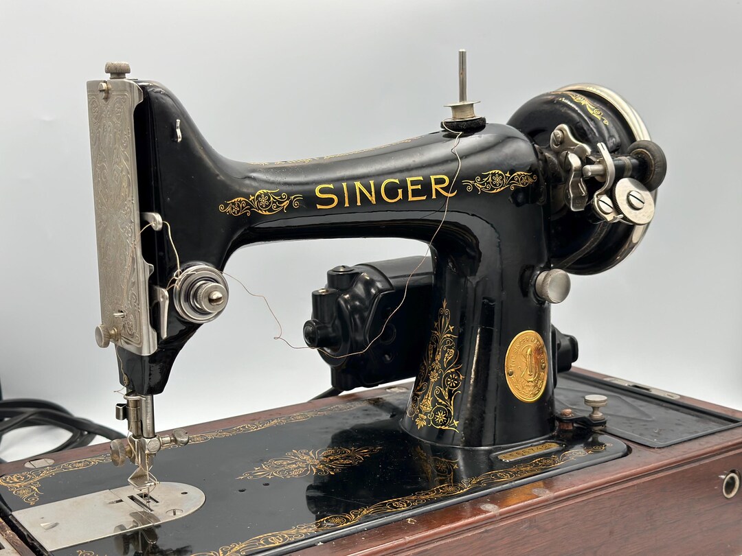 Vintage 1937 Singer Model 99 Sewing Machine – Working Condition, Rare ...