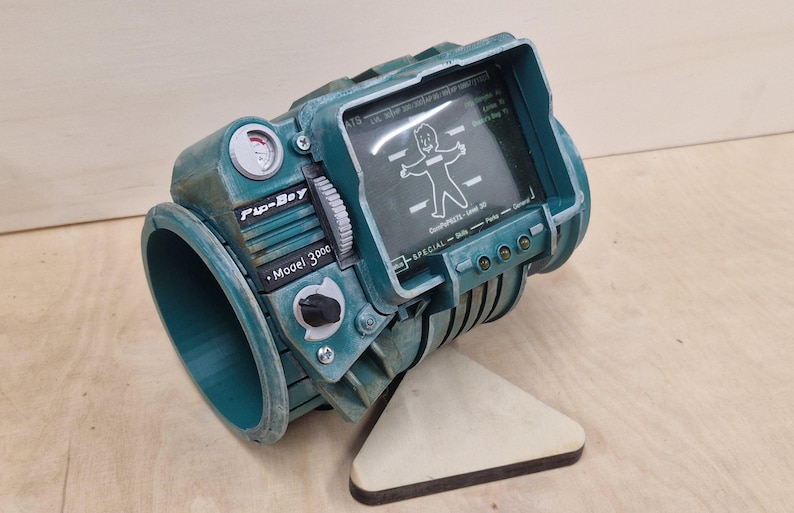 Fallout Pip-boy 3000 Inspired Prop in 1:1 Scale / Cosplay Prop ...