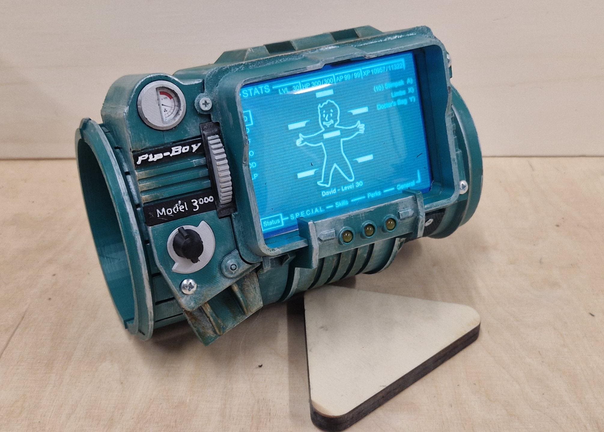 Fallout Pip-boy 3000 Inspired Prop in 1:1 Scale / Cosplay Prop ...