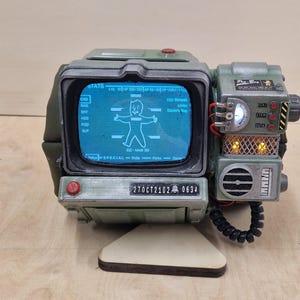 Pip-boy 2000 Inspired Prop in 1:1 Scale / Cosplay Prop / Fallout ...