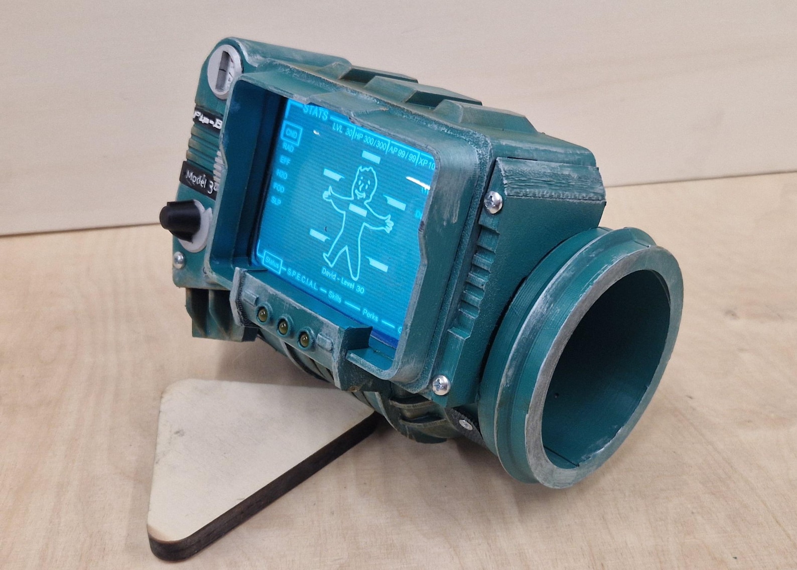 Fallout Pip-boy 3000 Inspired Prop in 1:1 Scale / Cosplay Prop ...