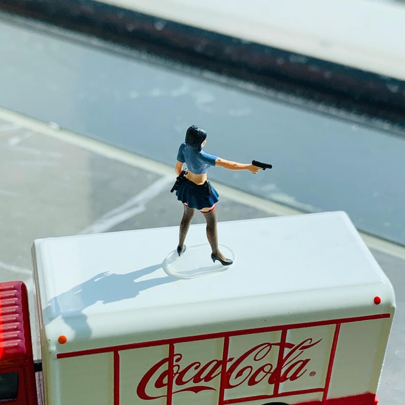 Female Police Officer Figure 1/64 Hand Painted Miniature Model Law ...