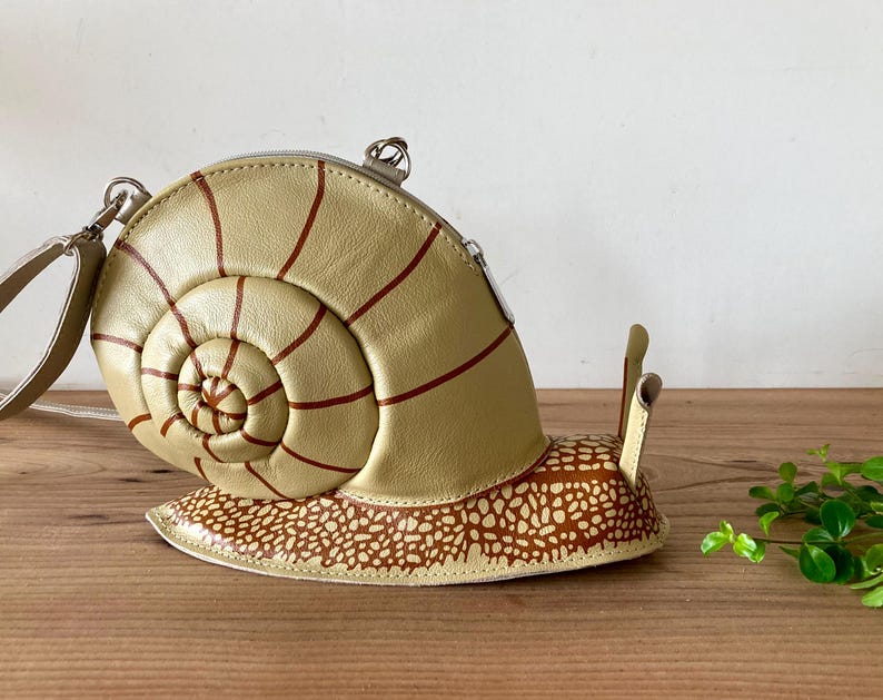 Snail Bag Beige - Etsy