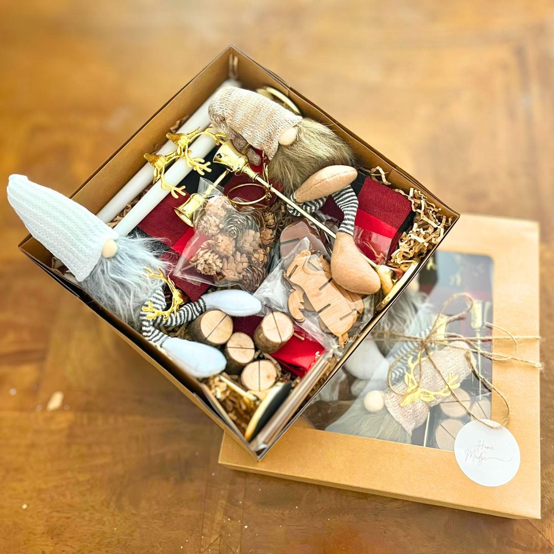 Christmas Table Setting Gift Box | Holiday Hostess & Home Entertaining ...