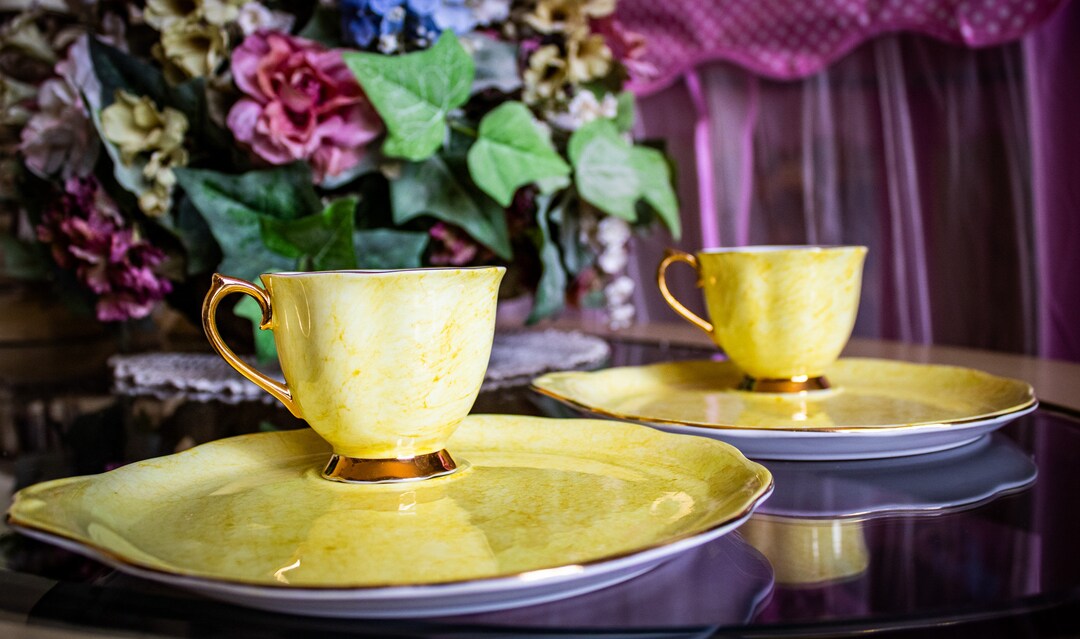 Vintage Royal Albert Gossamer Set of 2 Yellow Snack Plates With ...