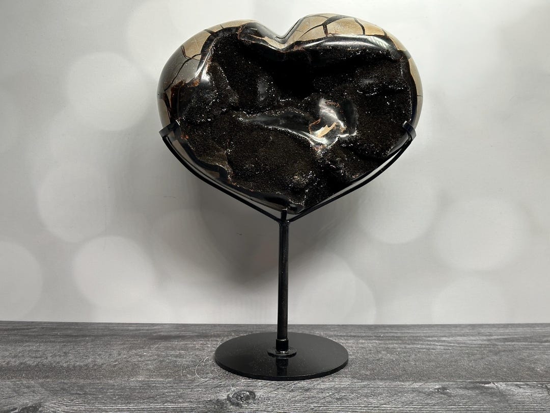 Druzy Septarian UV Heart Geode on Custom Stand 10”H (natural Crystal ...