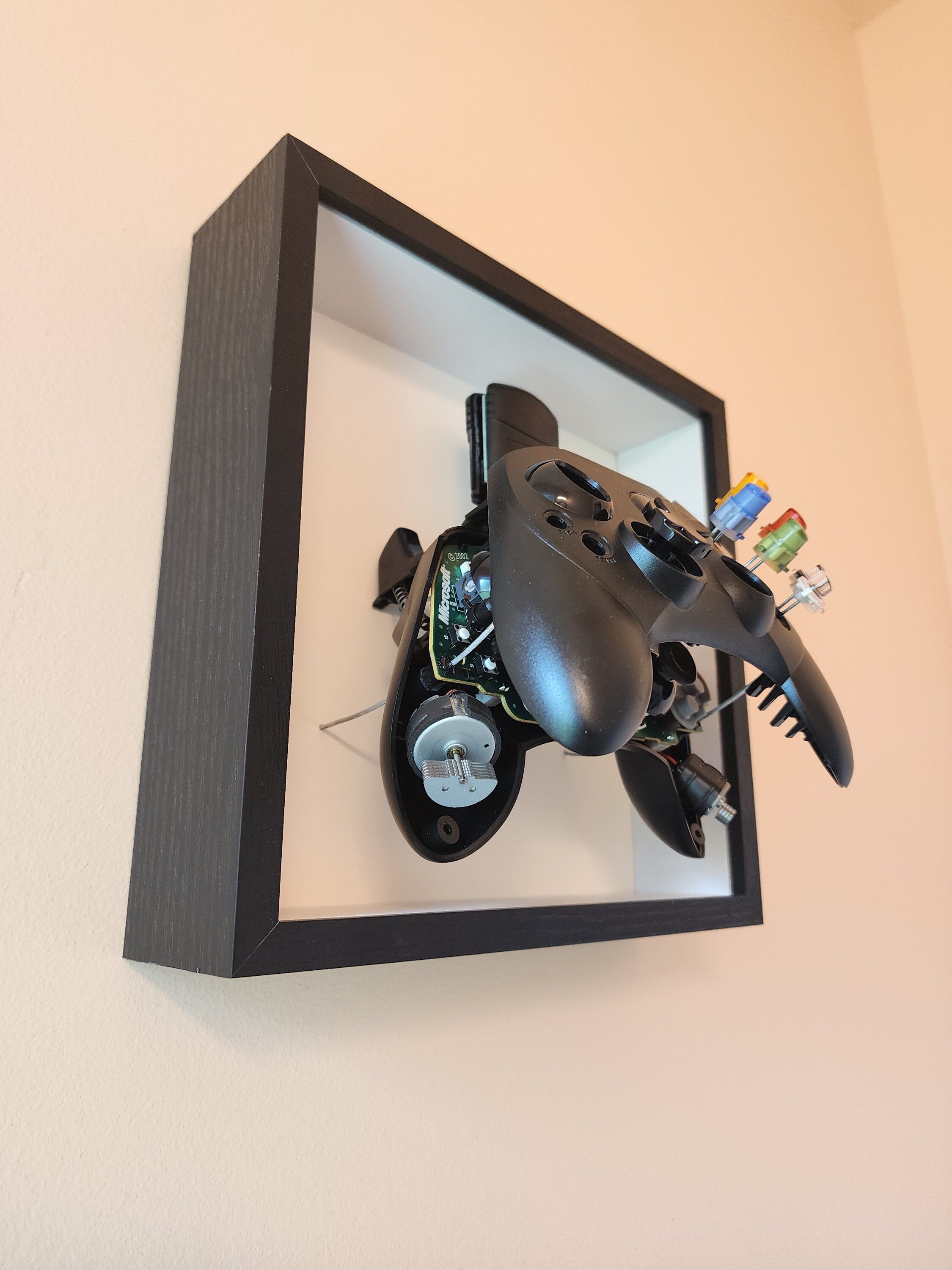 Exploded View Original Xbox Controller With Frame, Disassemble Art ...