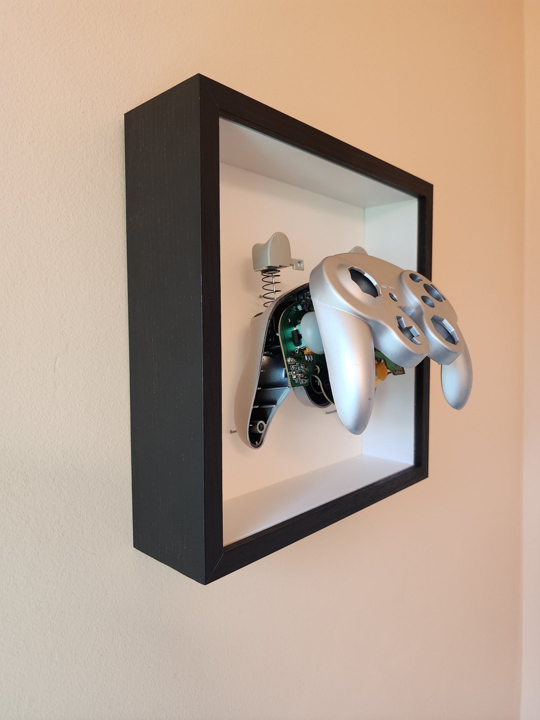 Exploded View Gamecube Controller With Frame, Disassemble Art ...