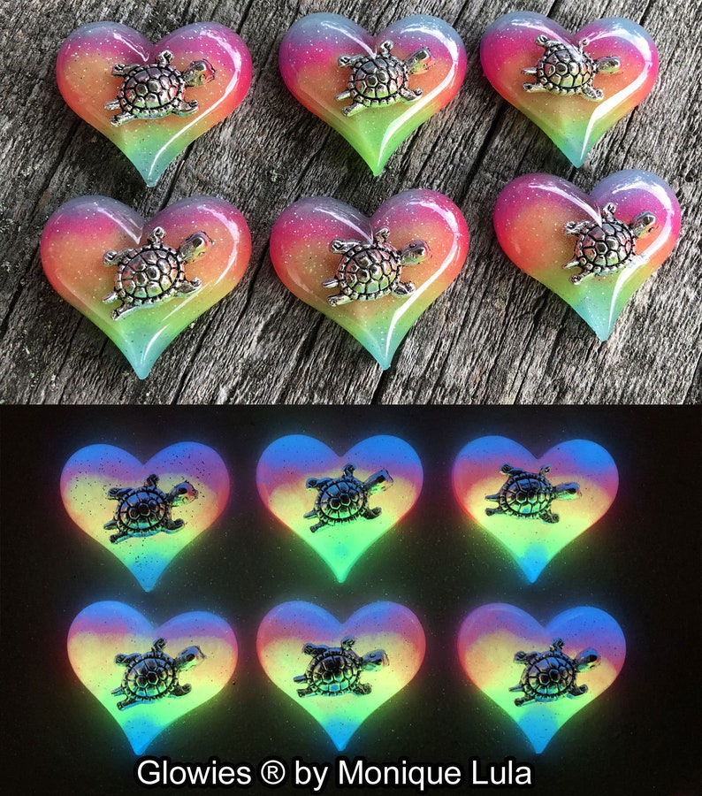 Heart With Turtle Glow in the Dark Necklace - Etsy