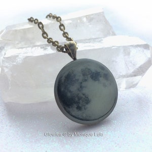 Full Moon Glow in the Dark Magic Necklace Galaxy Space Pendant Luna ...