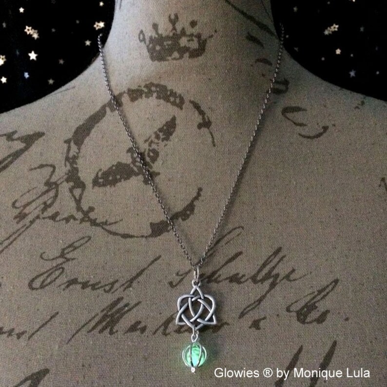 Celtic Heart Orb Glow Necklace - Etsy
