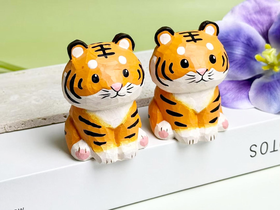 Cute Wooden Tiger Figurine, Hand-carved Wooden Tiger Wooden Carved ...