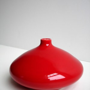 Apple Red Porcelain Ceramic Bud Vase- MADE TO ORDER - Etsy