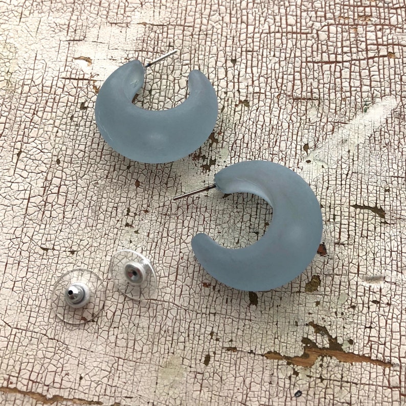 Teal Blue Frosted Chunky Snail Shell Lucite Acrylic Vintagehoop ...