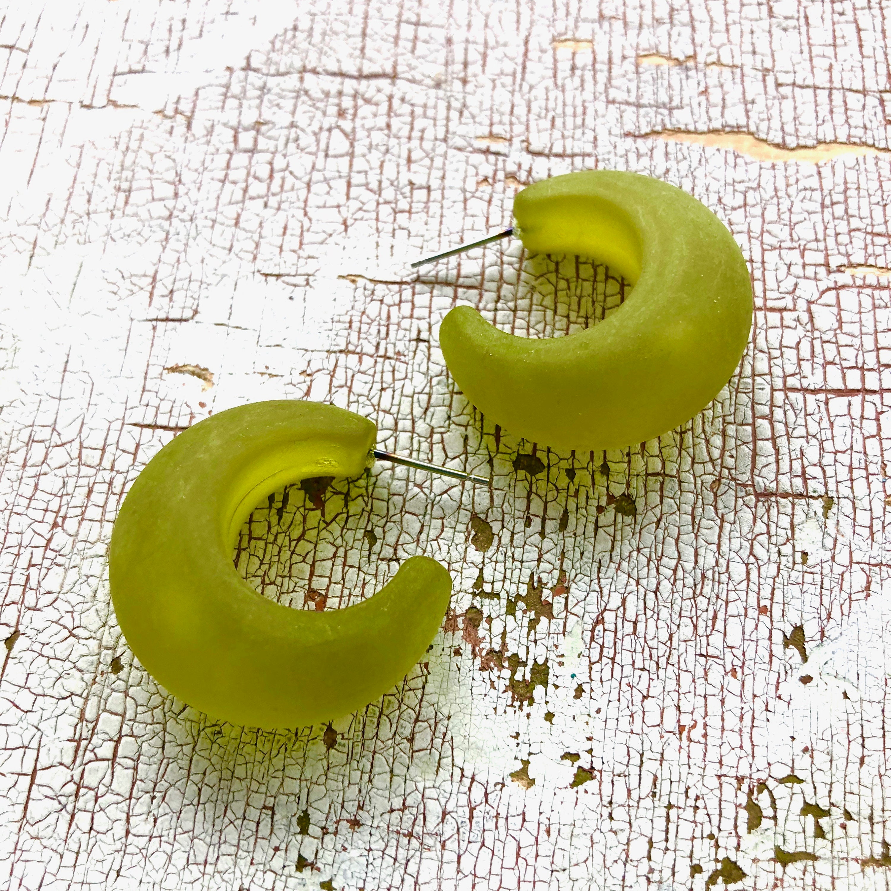 Olive Green Frosted Chunky Snail Shell Lucite Hoop Earring - Etsy