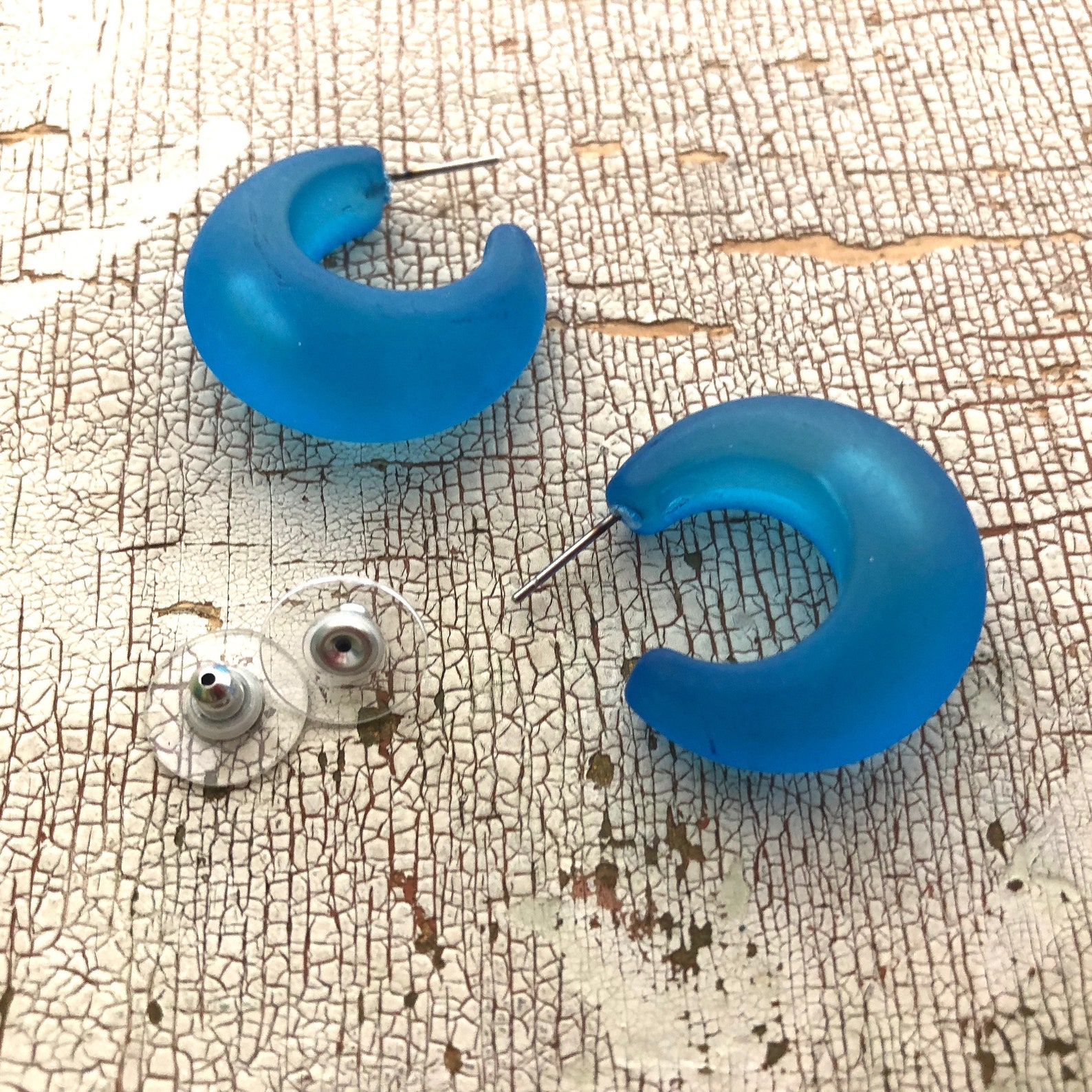 Aqua Blue Frosted Chunky Snail Shell Acrylic Vintage Hand Dyed Hoop ...