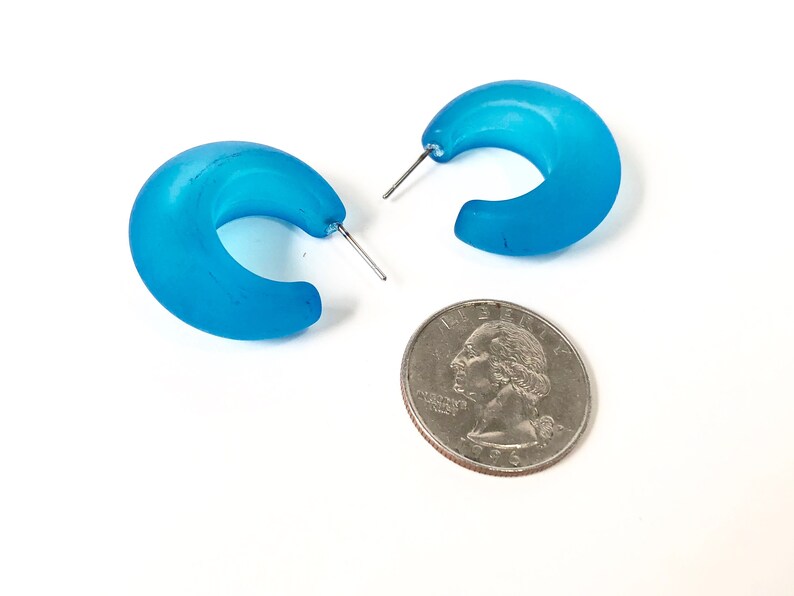 Aqua Blue Frosted Chunky Snail Shell Acrylic Vintage Hand Dyed Hoop ...