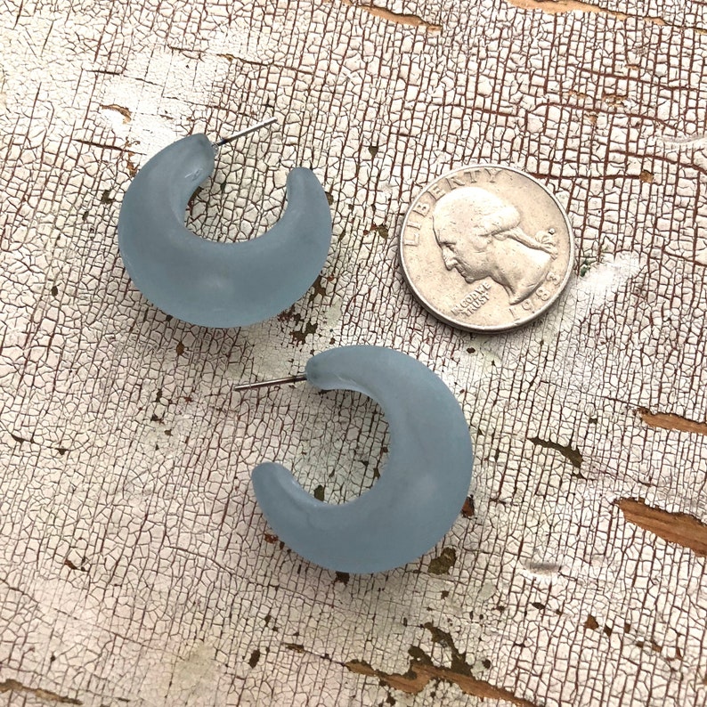 Teal Blue Frosted Chunky Snail Shell Lucite Acrylic Vintagehoop ...