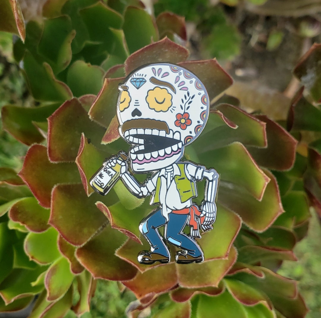 El Borracho Calavera Enamel Pin by Jose Pulido - Etsy
