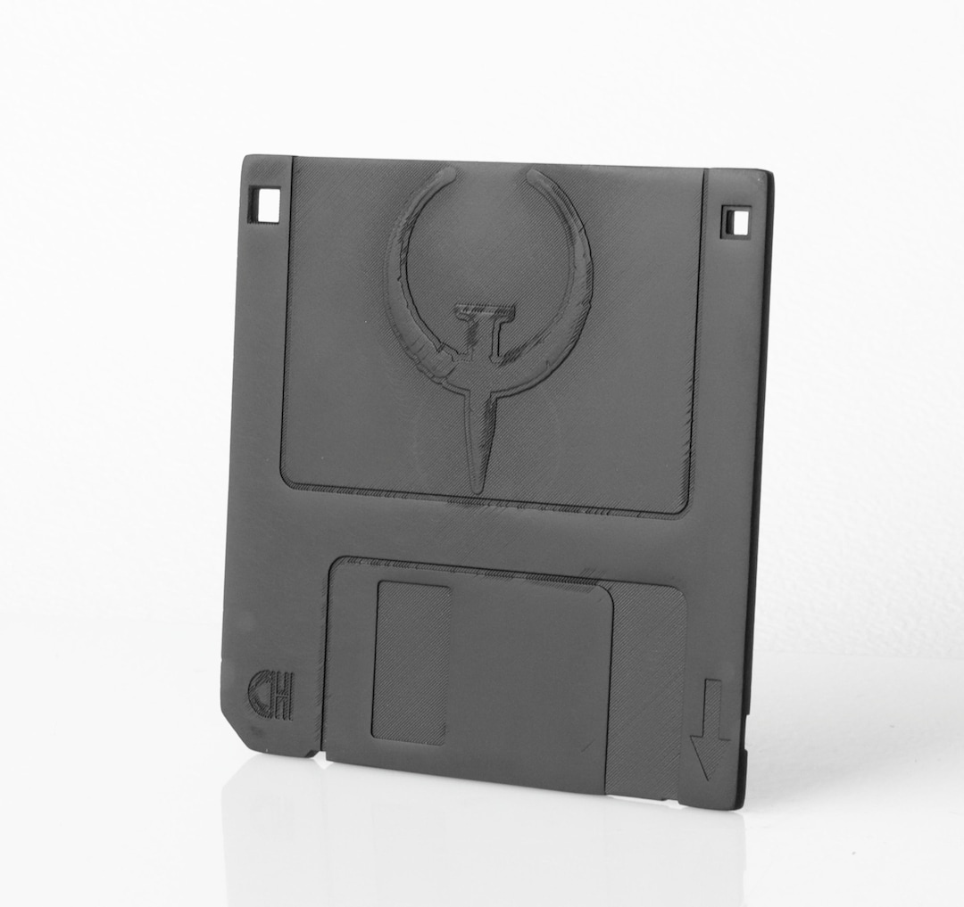 Quake Resin Keychain, Two Sided Floppy Disk, Fantastic Trinket and Gift ...
