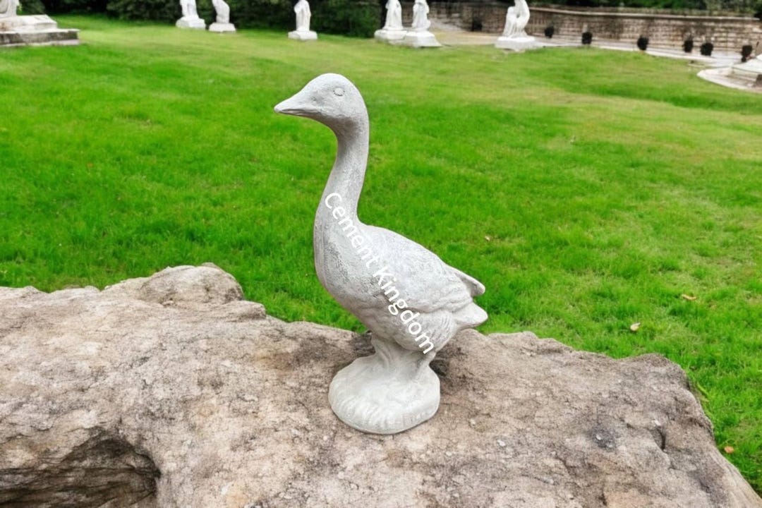 Bird Goose Statue, Standing Goose for Porch, Life Size Farm Animal ...