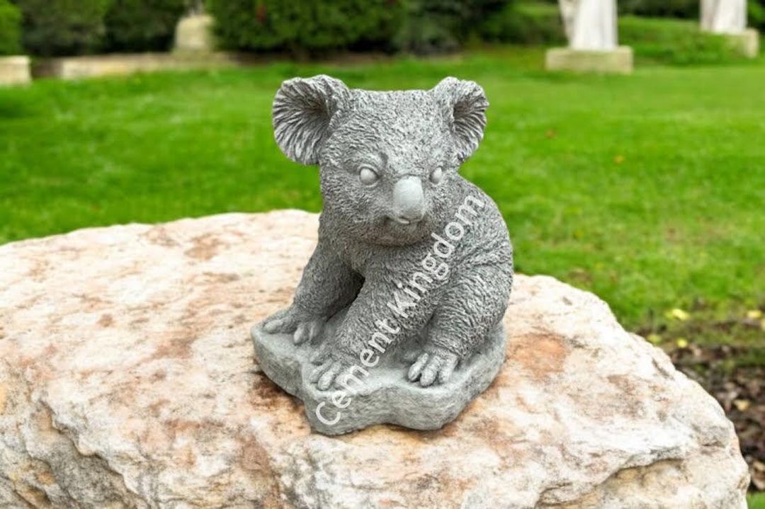 Australian Koala Sitting on Base Figure, Koala Bear Figure, Wild Koala ...