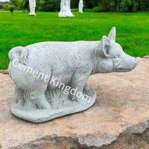 Standing Pig Figurine, Farm Pig Figure, Detailed Pig on Base Sculpture ...