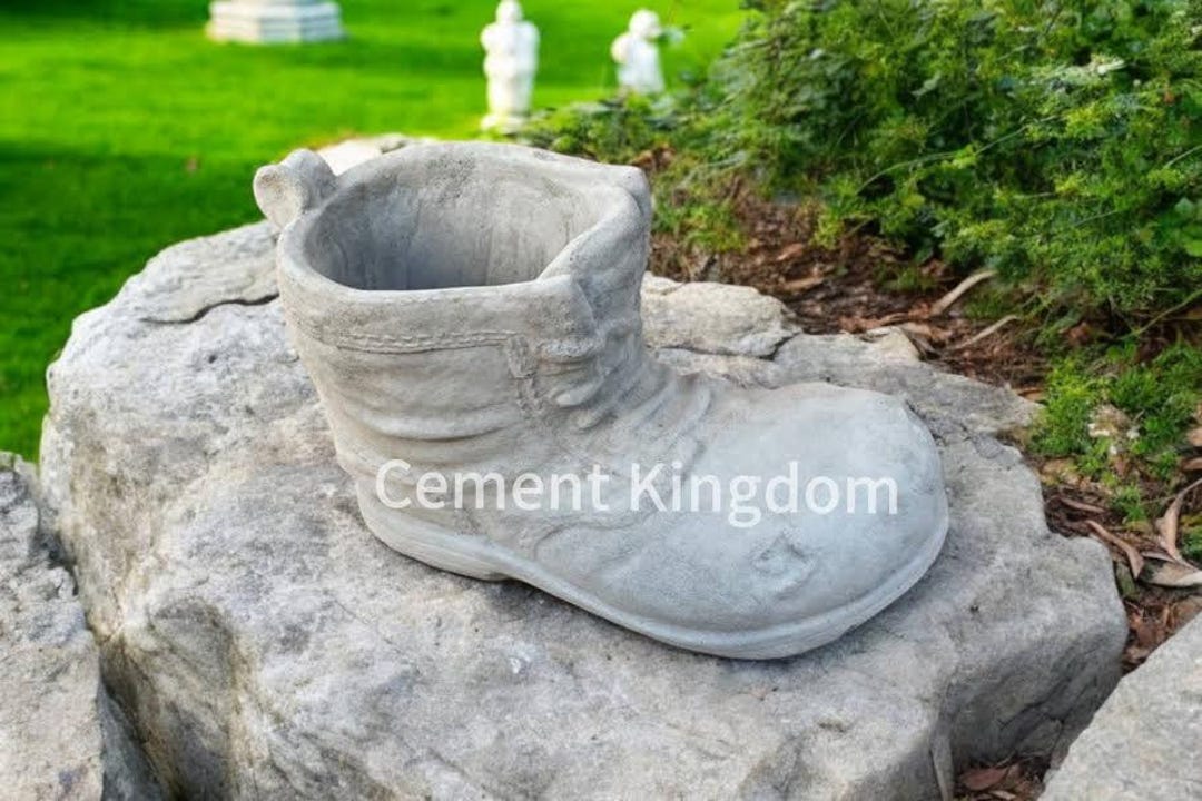 Old Shoe Planter, Concrete Boot Figure, Detailed Old Shoe, Flowers ...