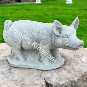 Standing Pig Figurine, Farm Pig Figure, Detailed Pig on Base Sculpture ...
