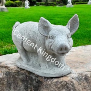 Standing Pig Figurine, Farm Pig Figure, Detailed Pig on Base Sculpture ...