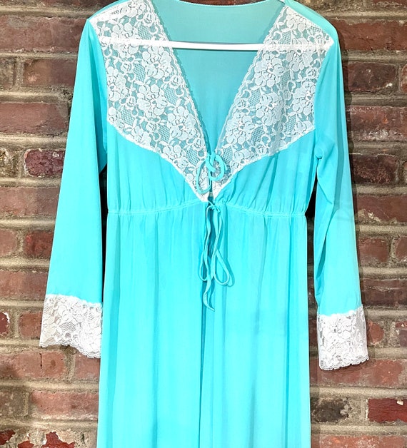 Vintage 1950’s Turquoise Long Silky Robe with Lace Tr… - Gem