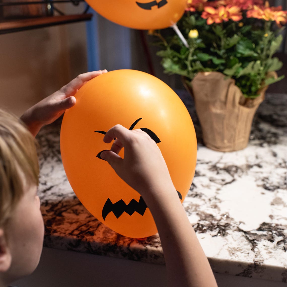 Ghost Balloon Craft Kit - DIY Spooky Balloon Activity for Kids, Makes 4 ...