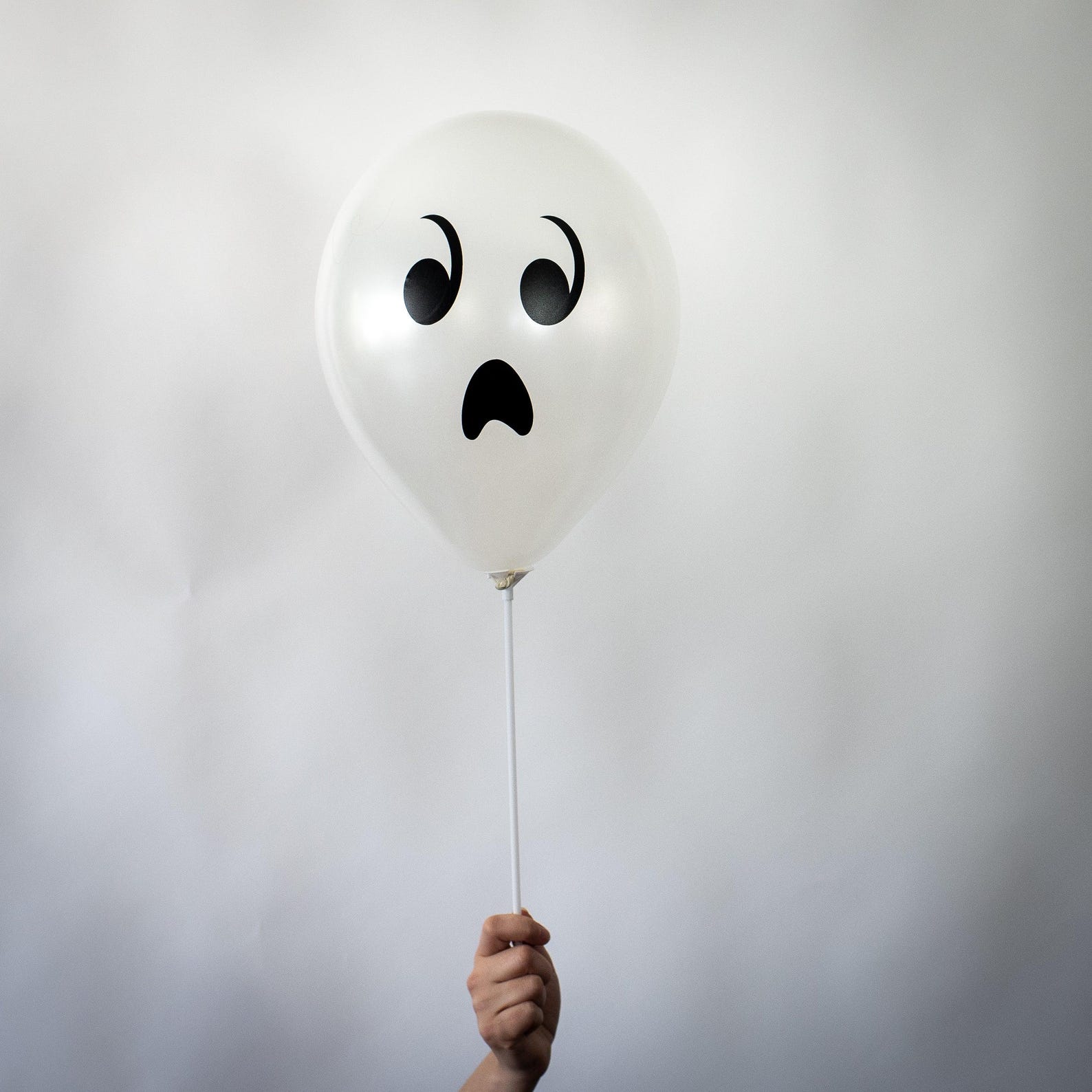 Ghost Balloon Craft Kit - DIY Spooky Balloon Activity for Kids, Makes 4 ...
