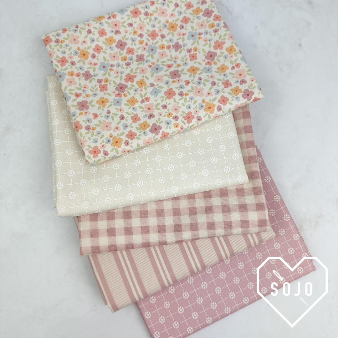 Cottage Charm Fading Rose Color Way Fat Quarter Bundle - by Moda ...