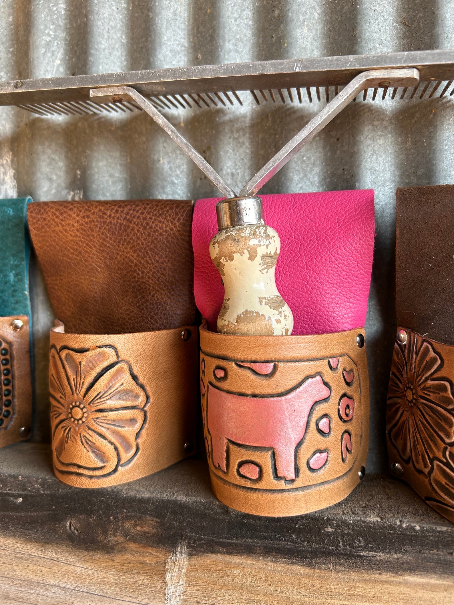 Cattle Show Comb Holder - Etsy