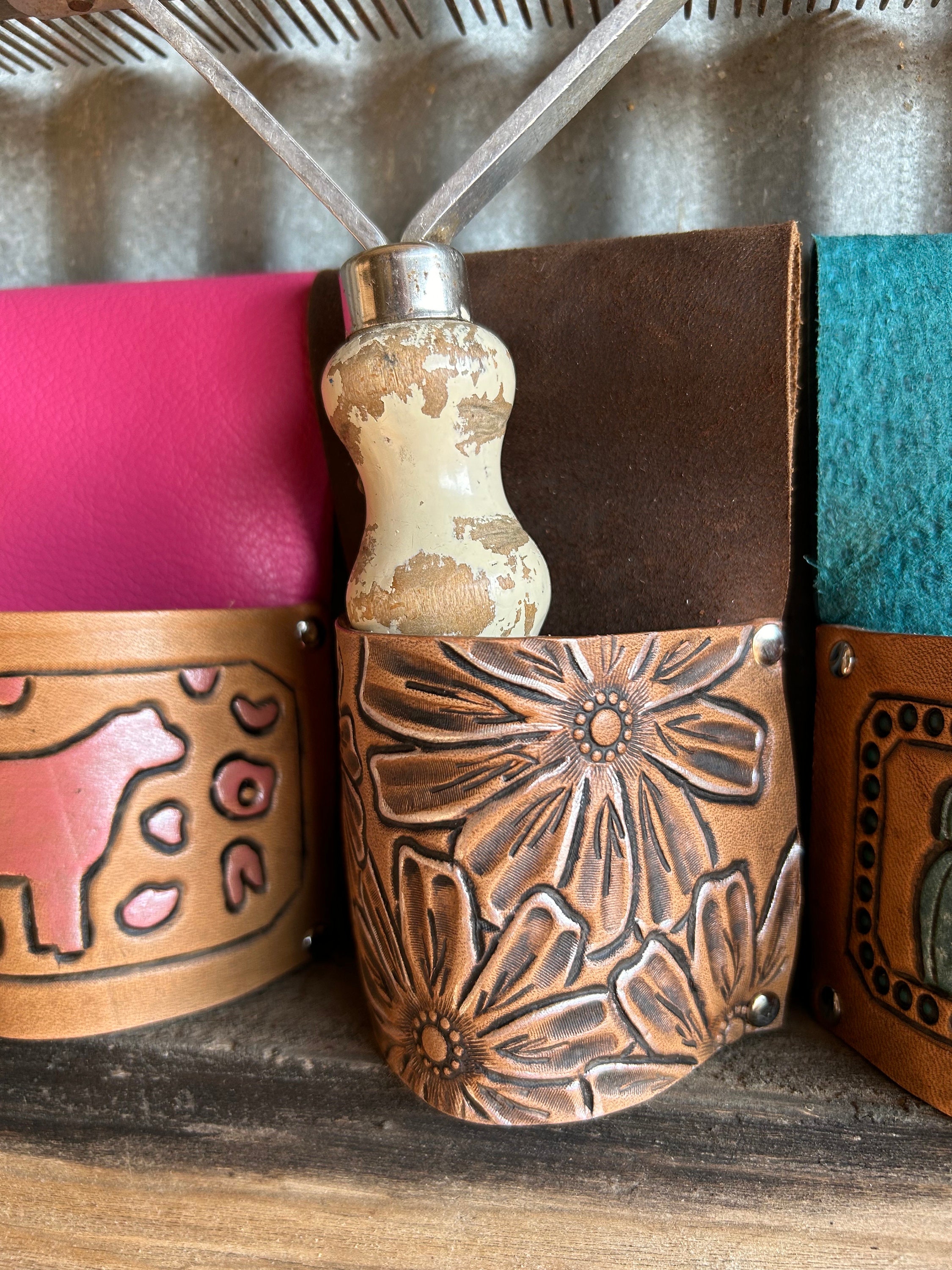 Cattle Show Comb Holder - Etsy