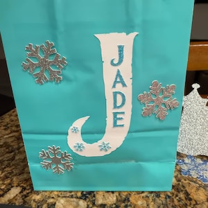 60+ Frozen Font Svg Layered Files, Frozen Alphabet Letters and Numbers ...